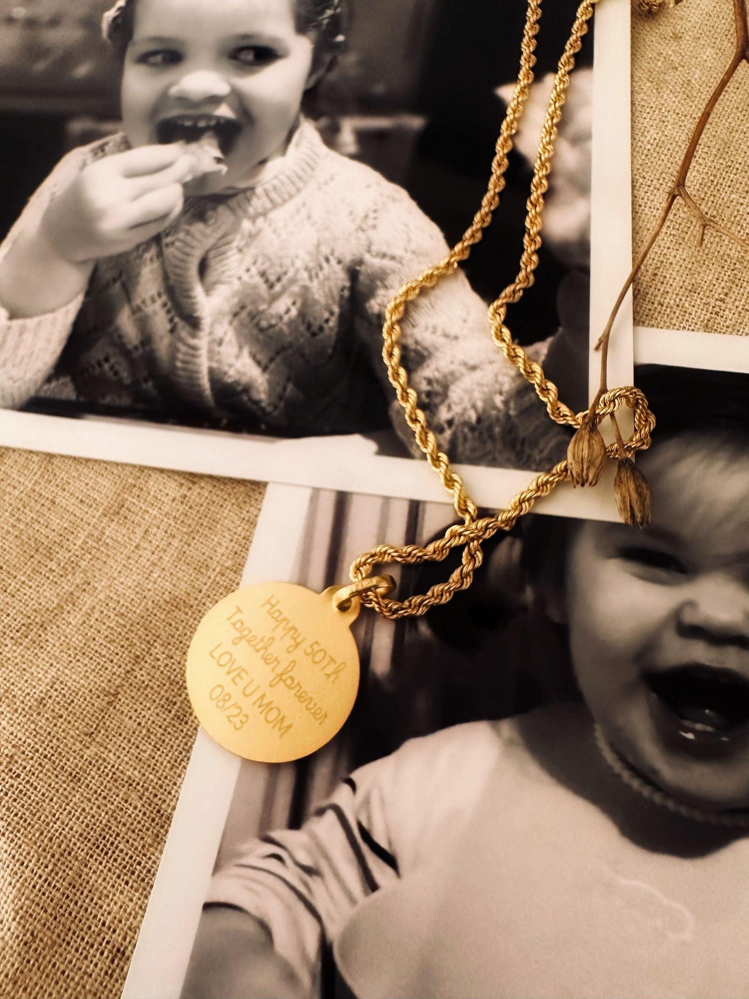 Médaille ou jeton "Merci" à graver, en or jaune 18 carats finition mat ...